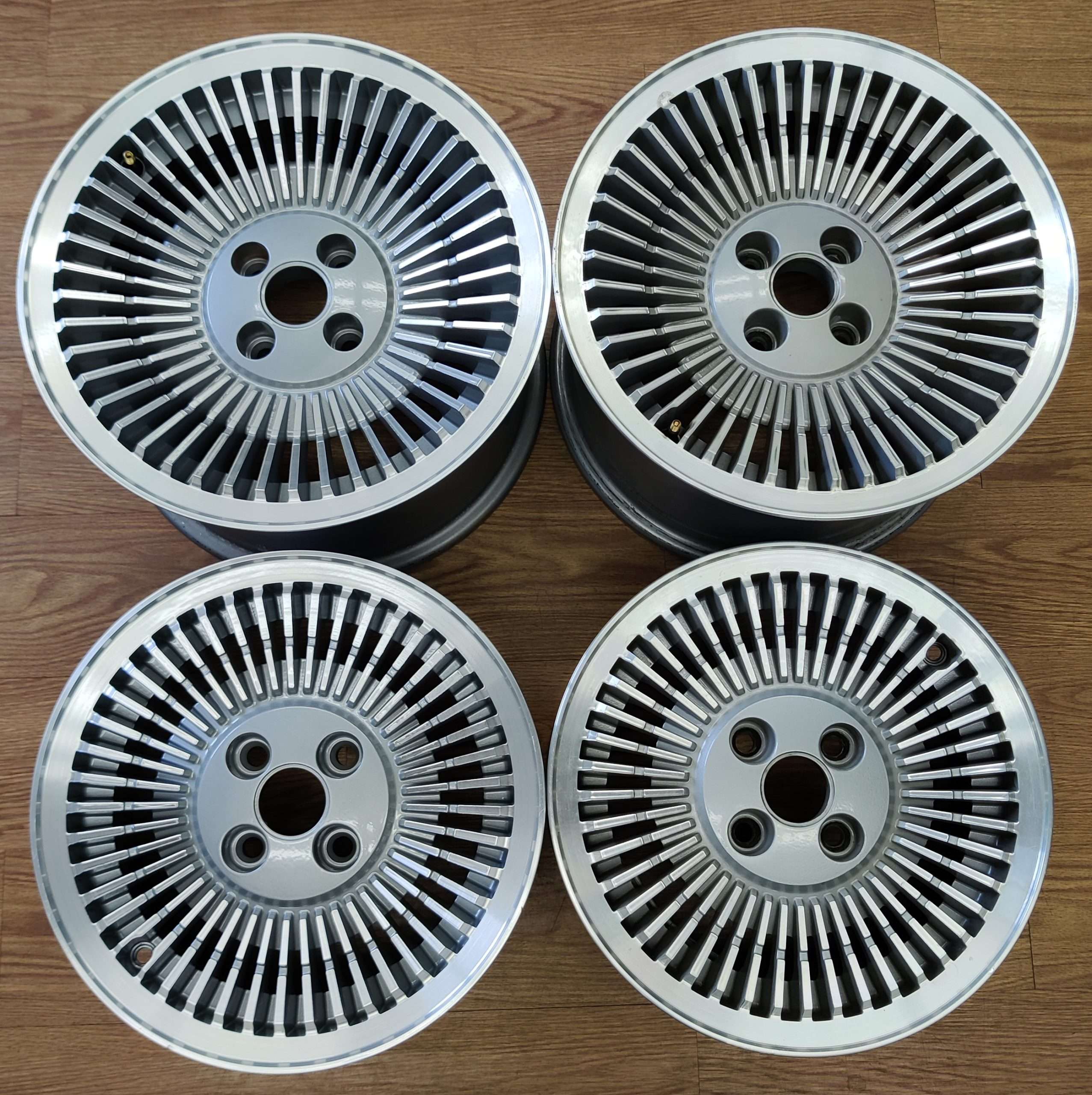 DeLorean Wheel Set - Machined - DeLorean Midwest